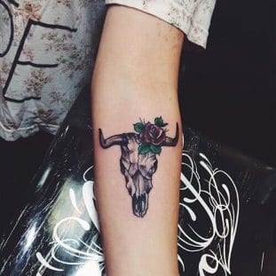 17 Buffalo Skull Tattoo Designs for Men & Women - PetPress