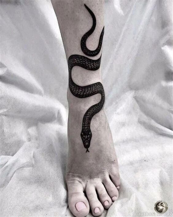 20+ Simple Snake Tattoo Ideas - PetPress