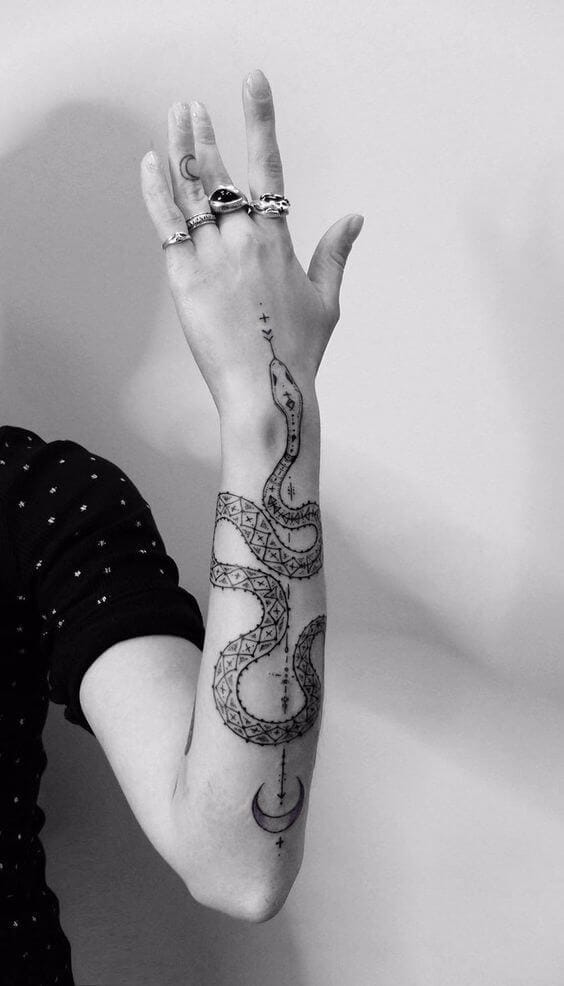 17 Snake Tattoo Design Ideas For Women Who Loves Body Art