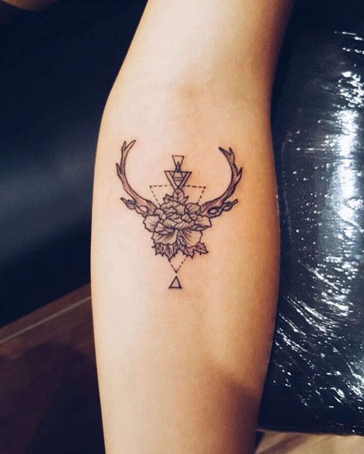 15+ Small Stag Tattoo Designs - PetPress